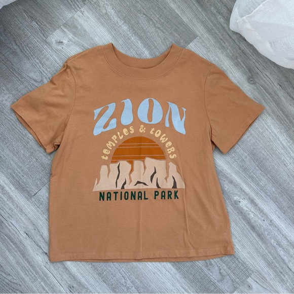 Zoe + Liv | Tops | Zion National Park Top | Poshmark